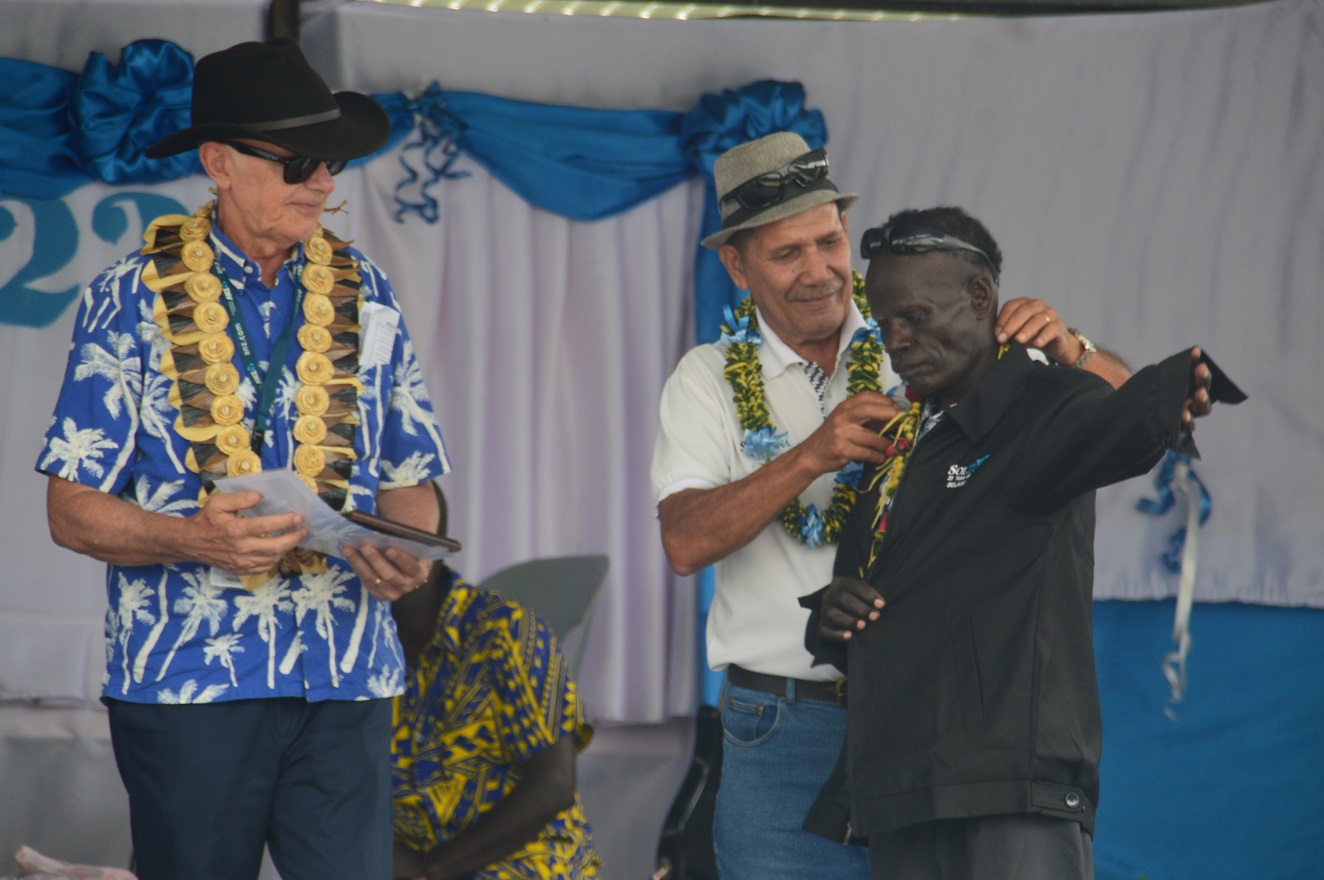 SolTuna awards faithful, and long serving employees - Solomon Star News