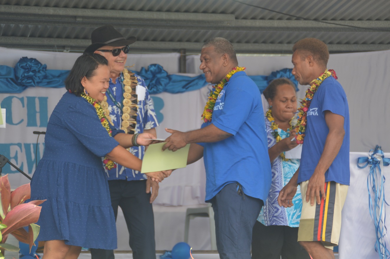 SolTuna awards faithful, and long serving employees - Solomon Star News