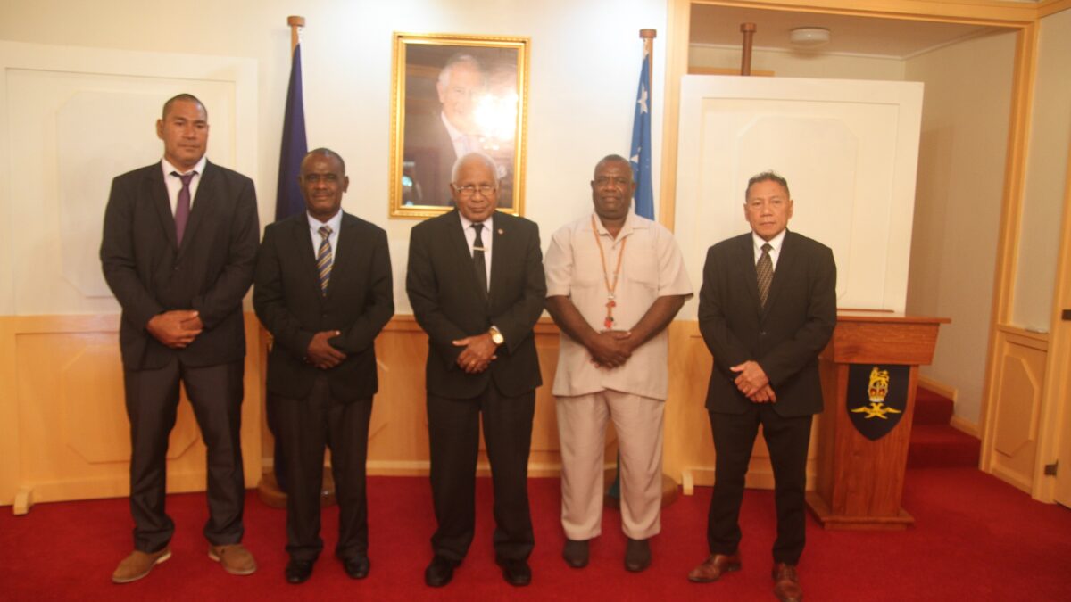DPM and two more ministers sworn-in – Solomon Star News DPM and two more ministers sworn-in – Solomon Star News