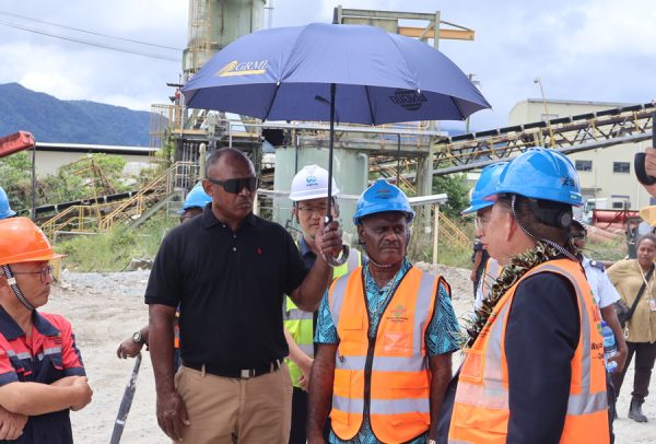 PM visits Gold Ridge Mine – Solomon Star News