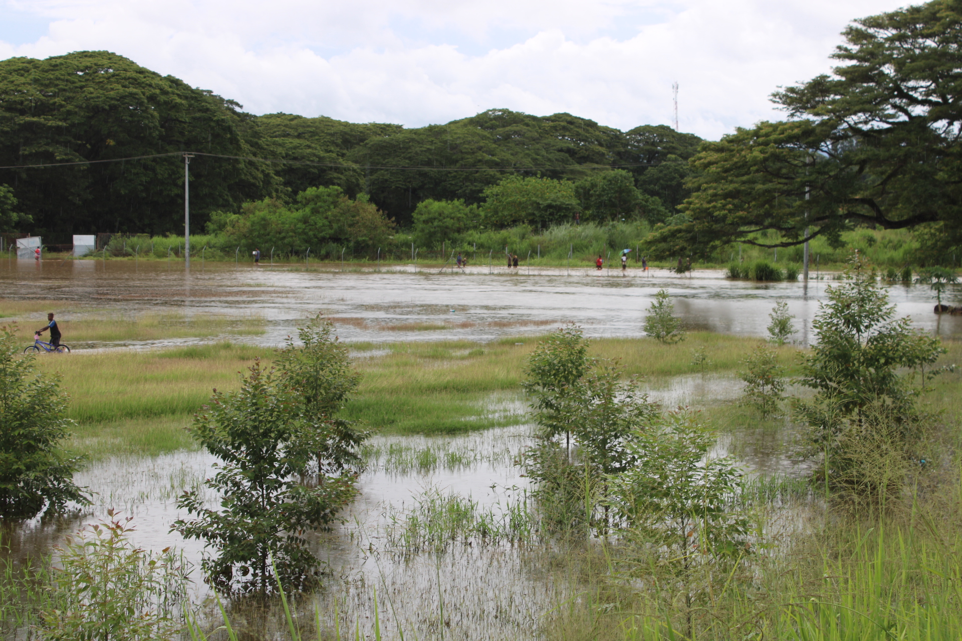 Flood waters inundated Maranatha Hall compound - Solomon Star News