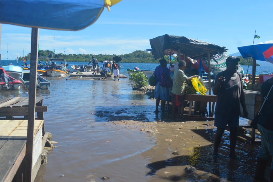 King tides affect Gizo shoreline - Solomon Star News