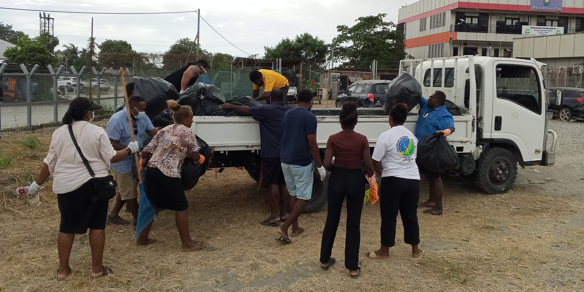 MRD takes the lead in a clean-up campaign - Solomon Star News