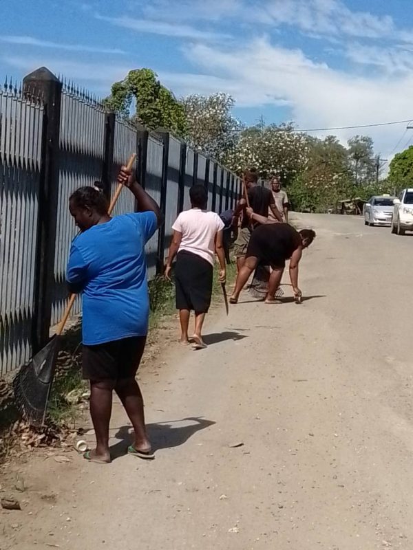 Public officers engage in weekly clean-up - Solomon Star News